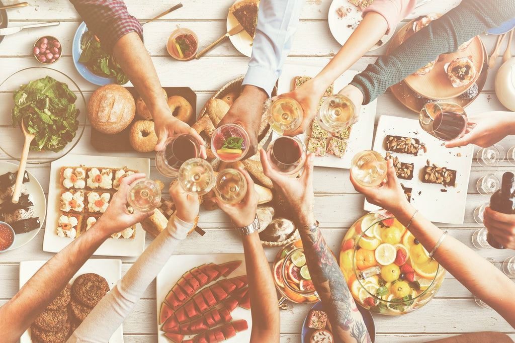 12 TIPS TO EAT HEALTHIER WHEN EATING OUT | Tropeaka.com